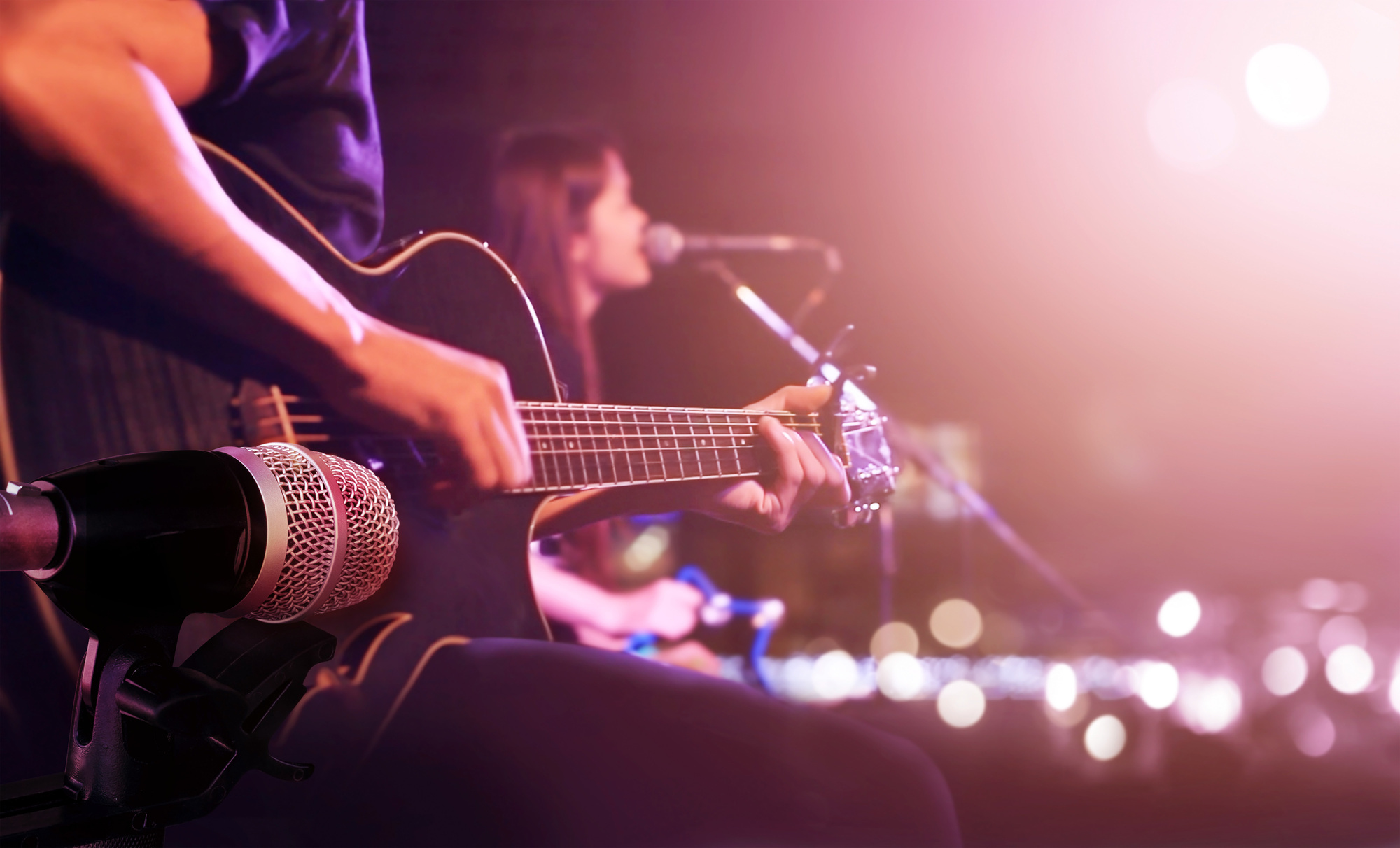 Why Restaurants Benefit From Playing Live Music Breakpoint
